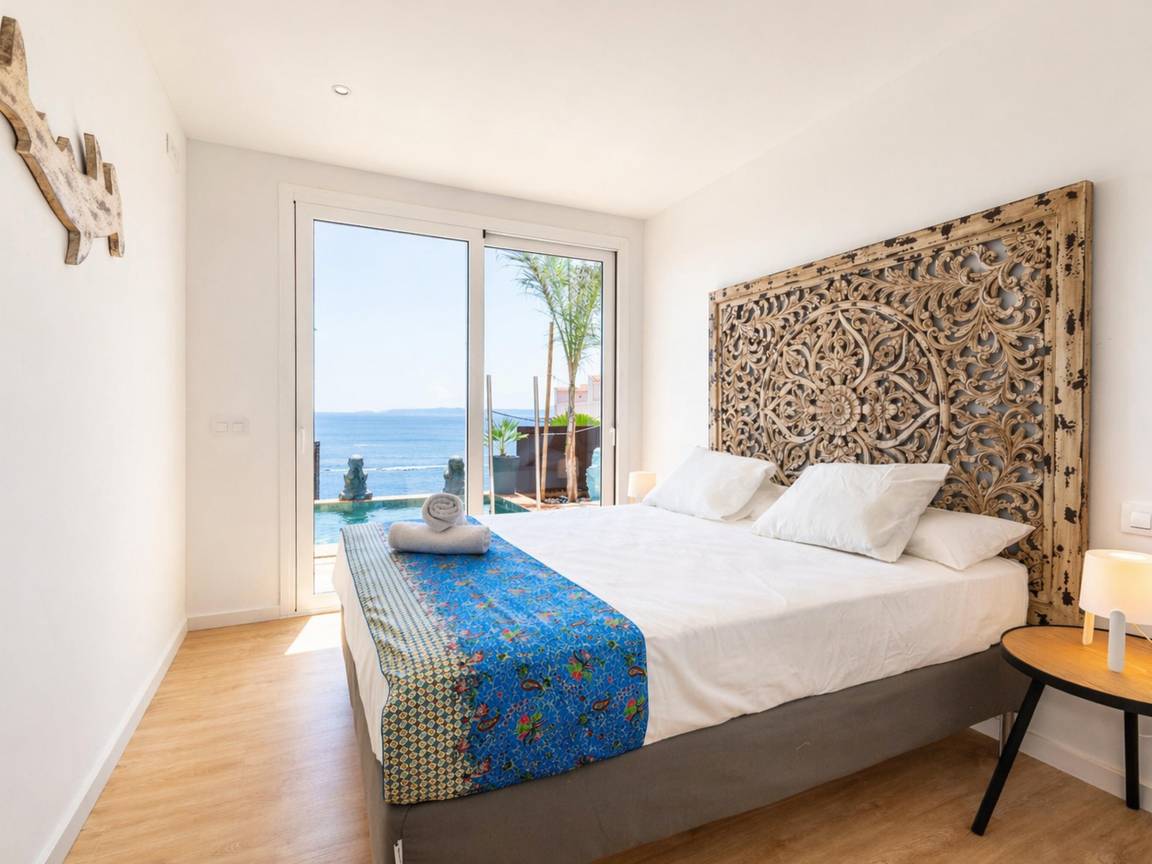143 M² House ∙ 3 Bedrooms ∙ 6 Guests - Roses