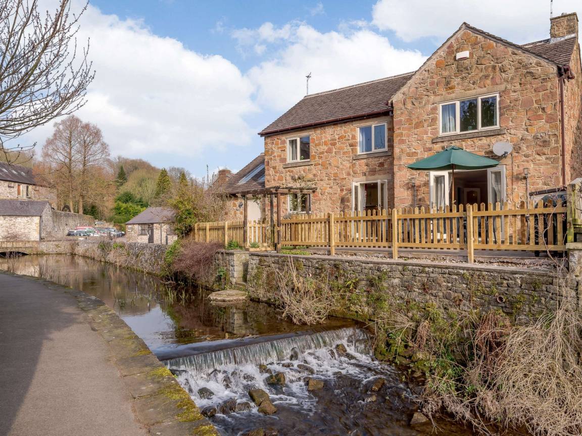 Cottage ∙ 4 Bedrooms ∙ 8 Guests - Bakewell