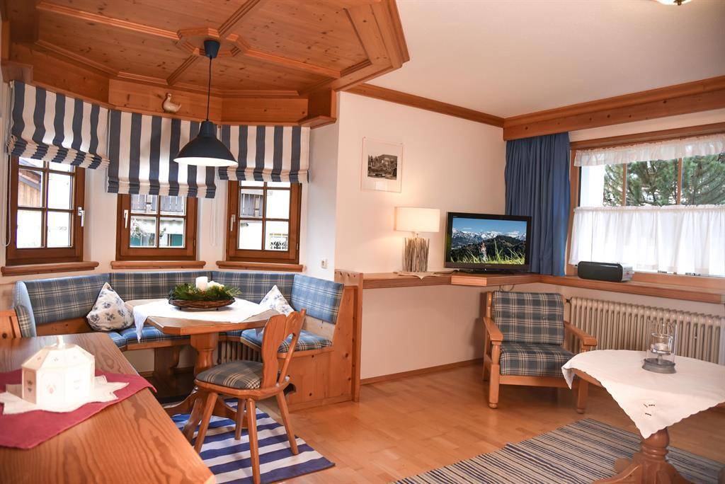 50 M² Ferienwohnung ∙ 1 Schlafzimmer ∙ 2 Gäste - Obermaiselstein