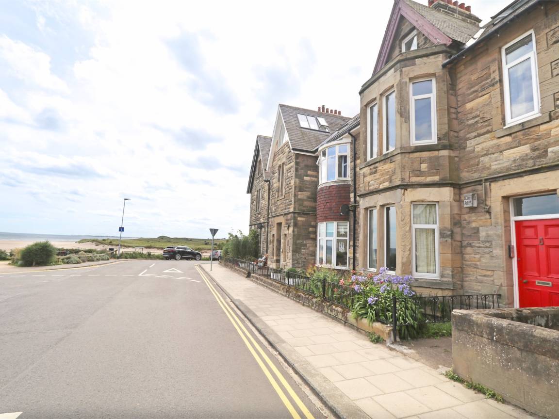 Cottage ∙ 4 Bedrooms ∙ 8 Guests - Alnmouth