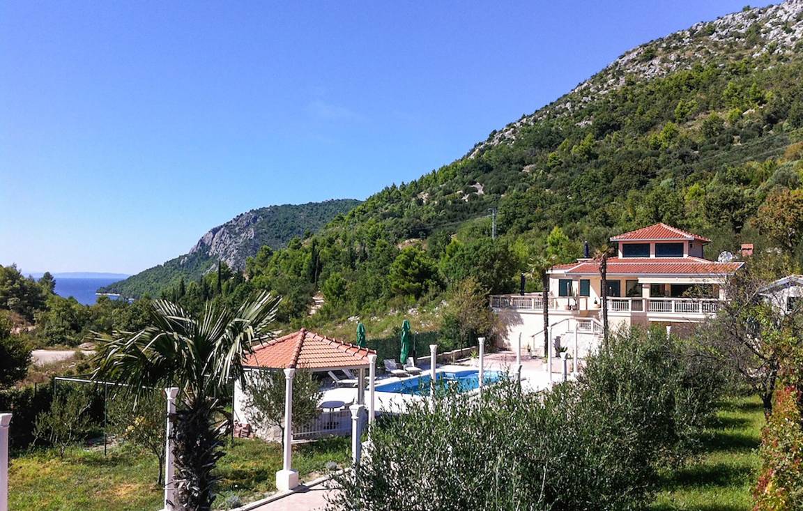 480 M² Ferienhaus ∙ 4 Schlafzimmer ∙ 8 Gäste - Duba