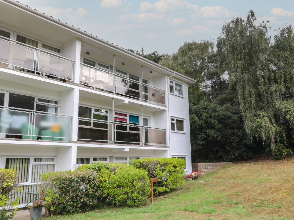 Cottage ∙ 2 Bedrooms ∙ 3 Guests - Sandbanks