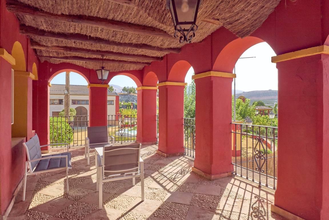 200 M² House ∙ 6 Bedrooms ∙ 12 Guests - Cabra