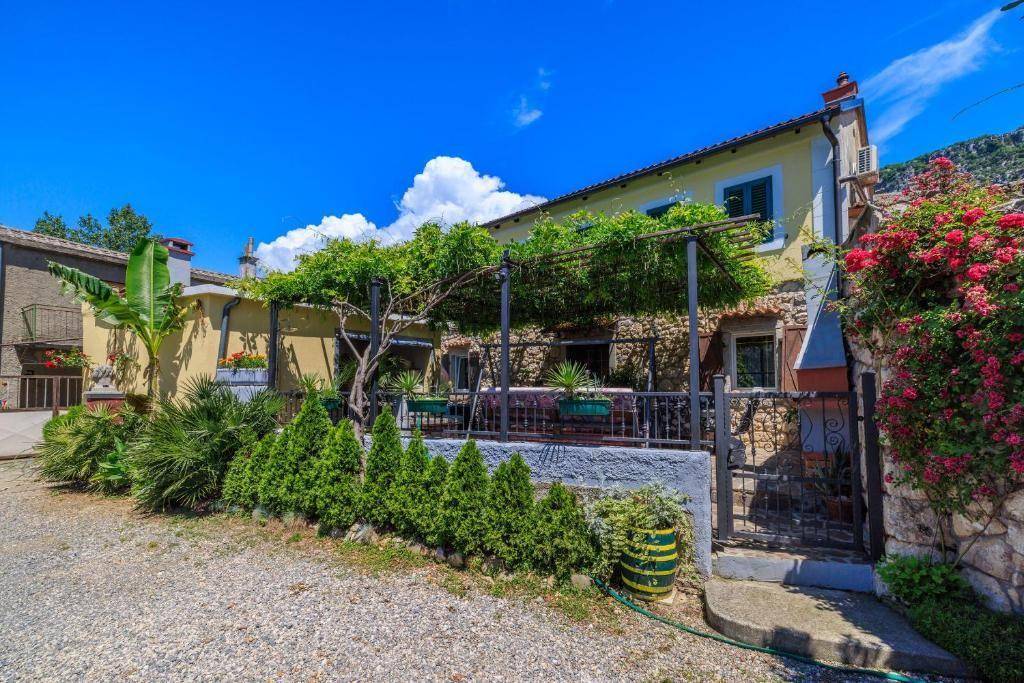 150 M² Ferienhaus ∙ 3 Schlafzimmer ∙ 7 Gäste - Selce