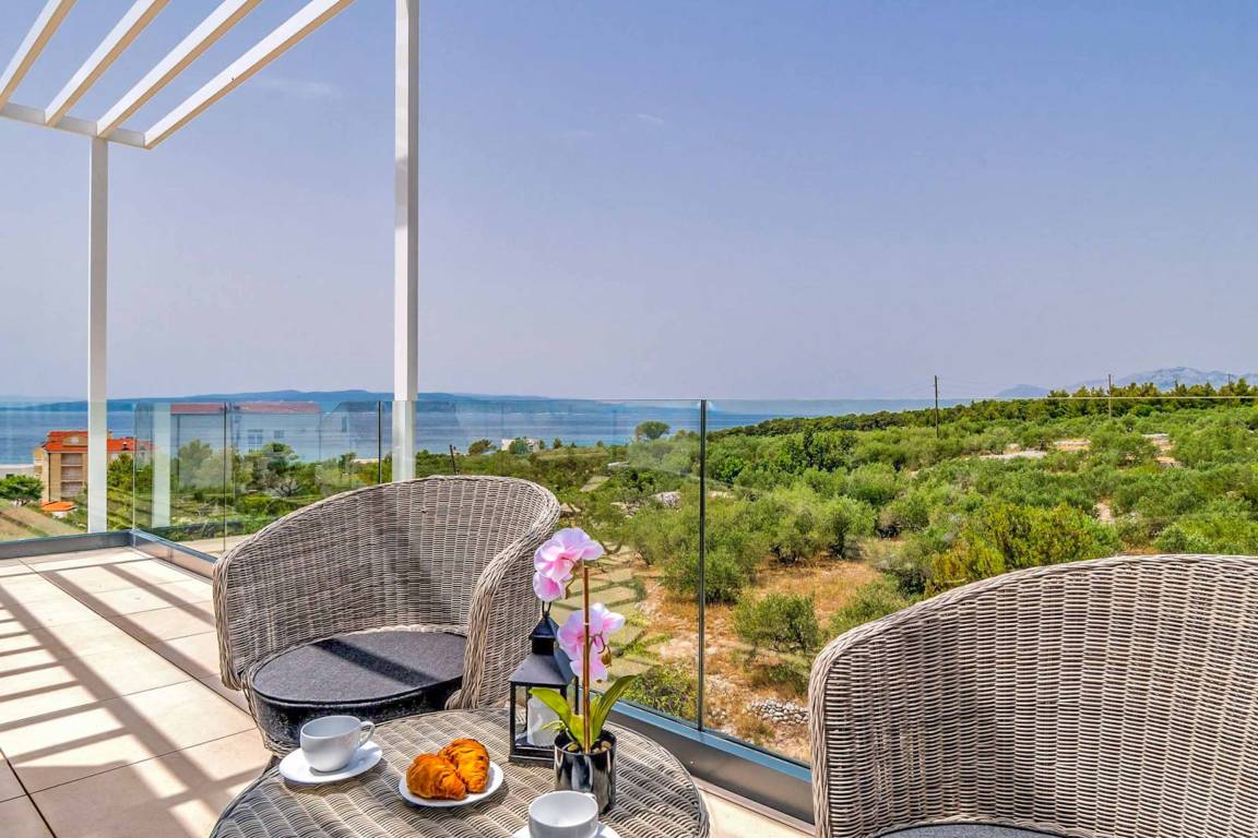 305 M² Villa ∙ 4 Schlafzimmer ∙ 8 Gäste - Brela