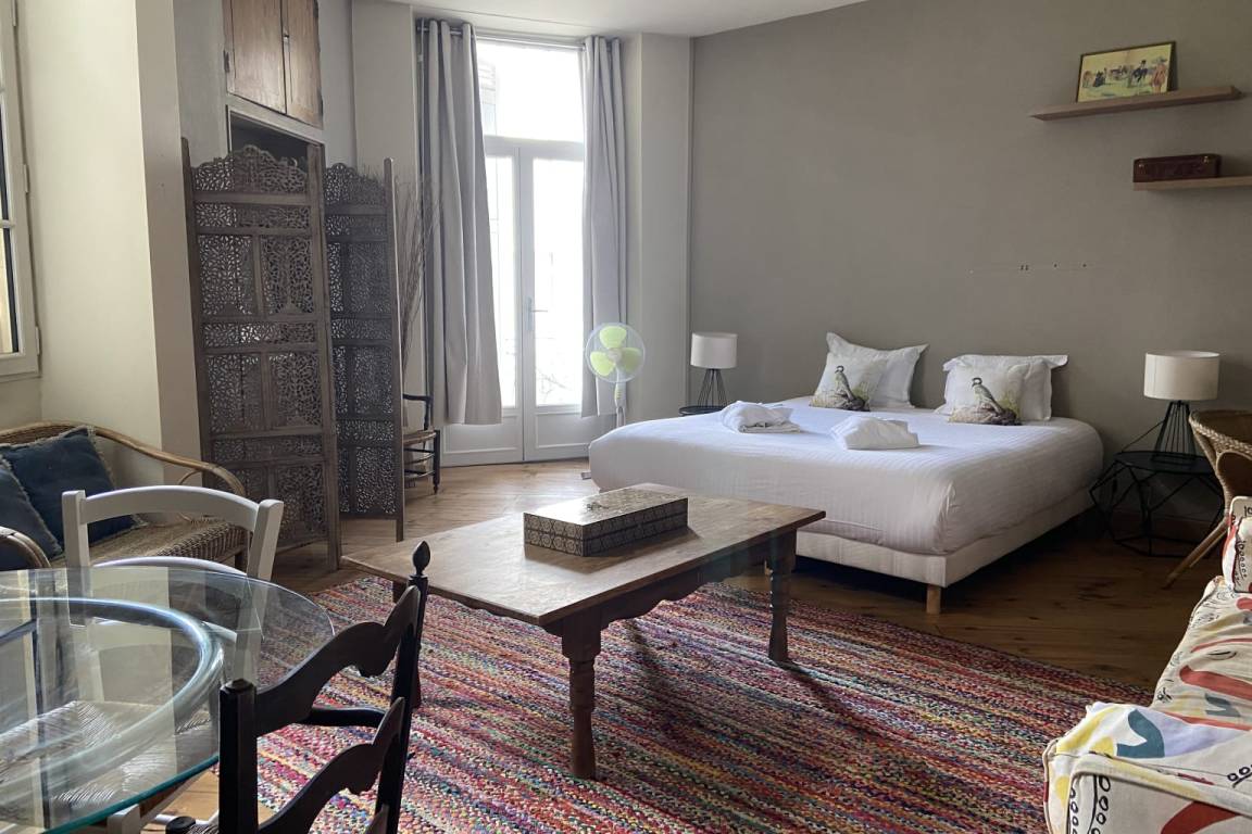 70 M² Appartement ∙ 1 Chambre ∙ 4 Personnes - Mérignac