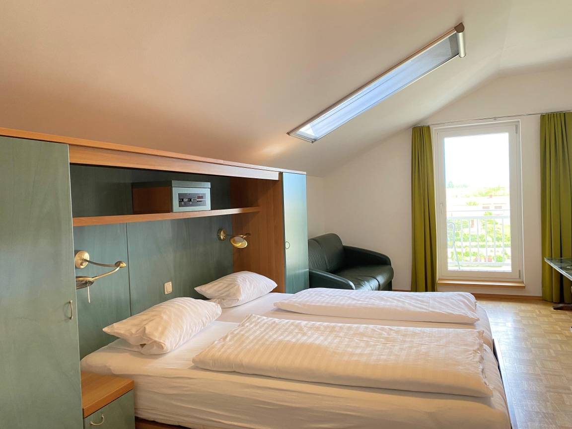 24 M² Hotel ∙ 1 Schlafzimmer ∙ 4 Gäste - Podersdorf am See