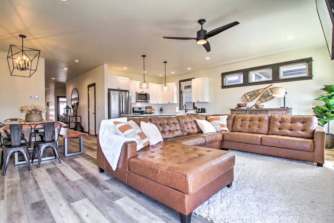 160 M² Apartment ∙ 3 Bedrooms ∙ 8 Guests - Bozeman, MT