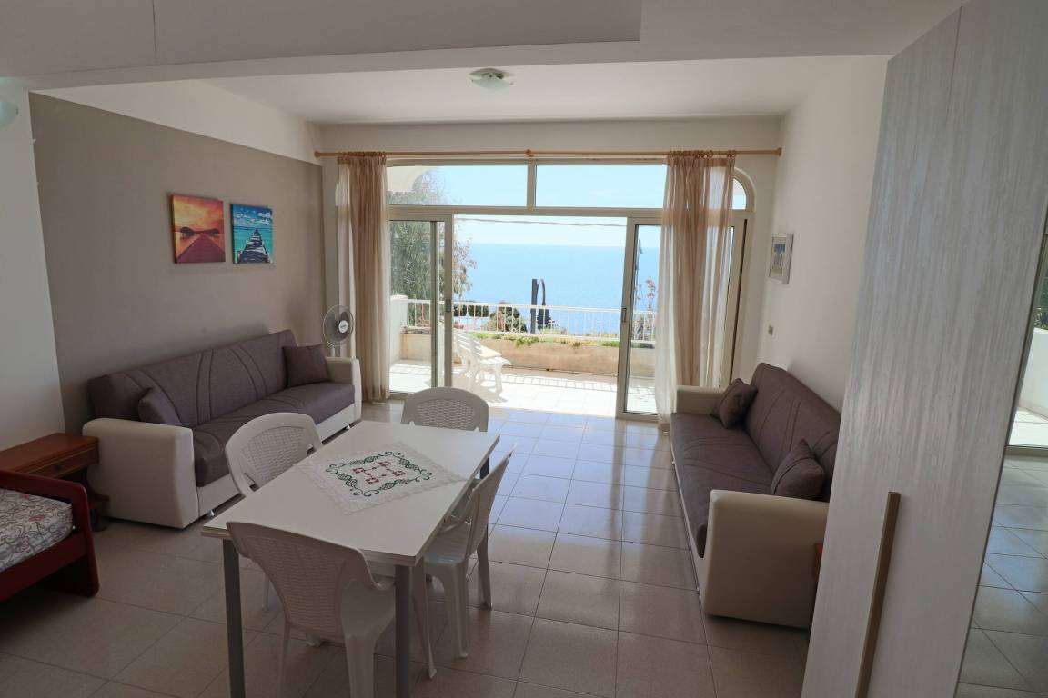 90 M² Apartment ∙ 2 Bedrooms ∙ 5 Guests - Santa Cesarea Terme