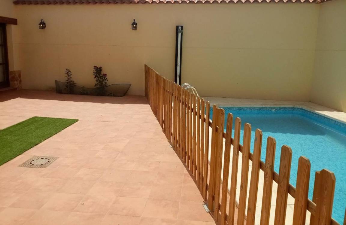 400 M² Villa ∙ 3 Habitaciones ∙ 6 Huéspedes - Ciudad Real
