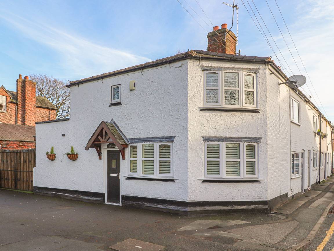 Cottage ∙ 2 Bedrooms ∙ 4 Guests - Knutsford