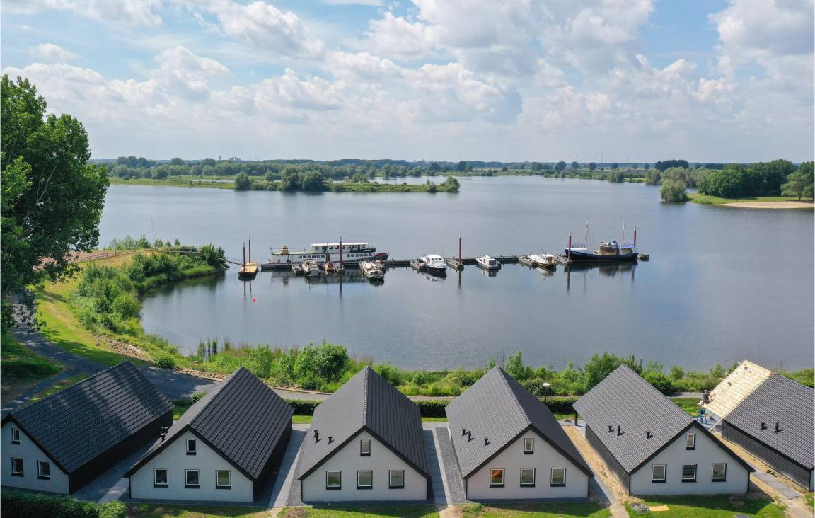 77 M² Ferienhaus ∙ 3 Schlafzimmer ∙ 4 Gäste - Zaltbommel
