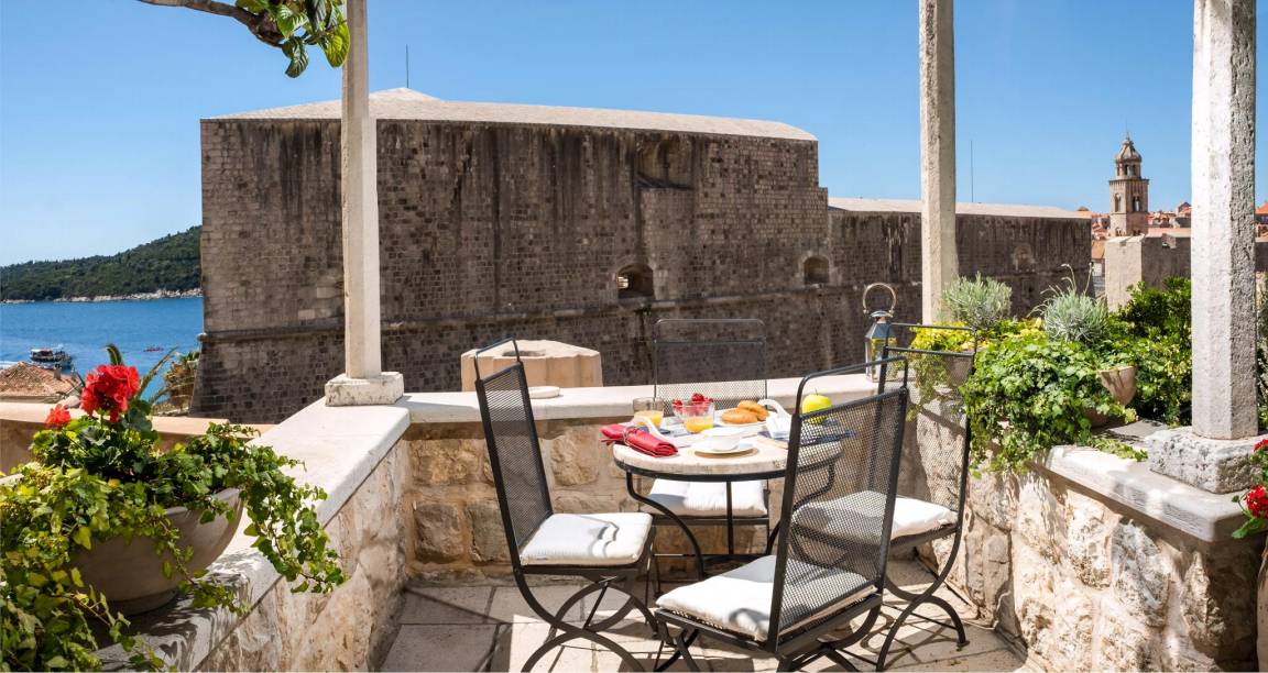 300 M² Villa ∙ 4 Bedrooms ∙ 8 Guests - Dubrovnik
