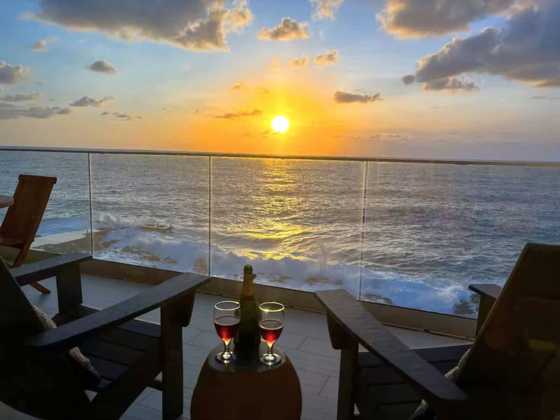 Apartment ∙ 1 Bedroom ∙ 4 Guests - West Bay