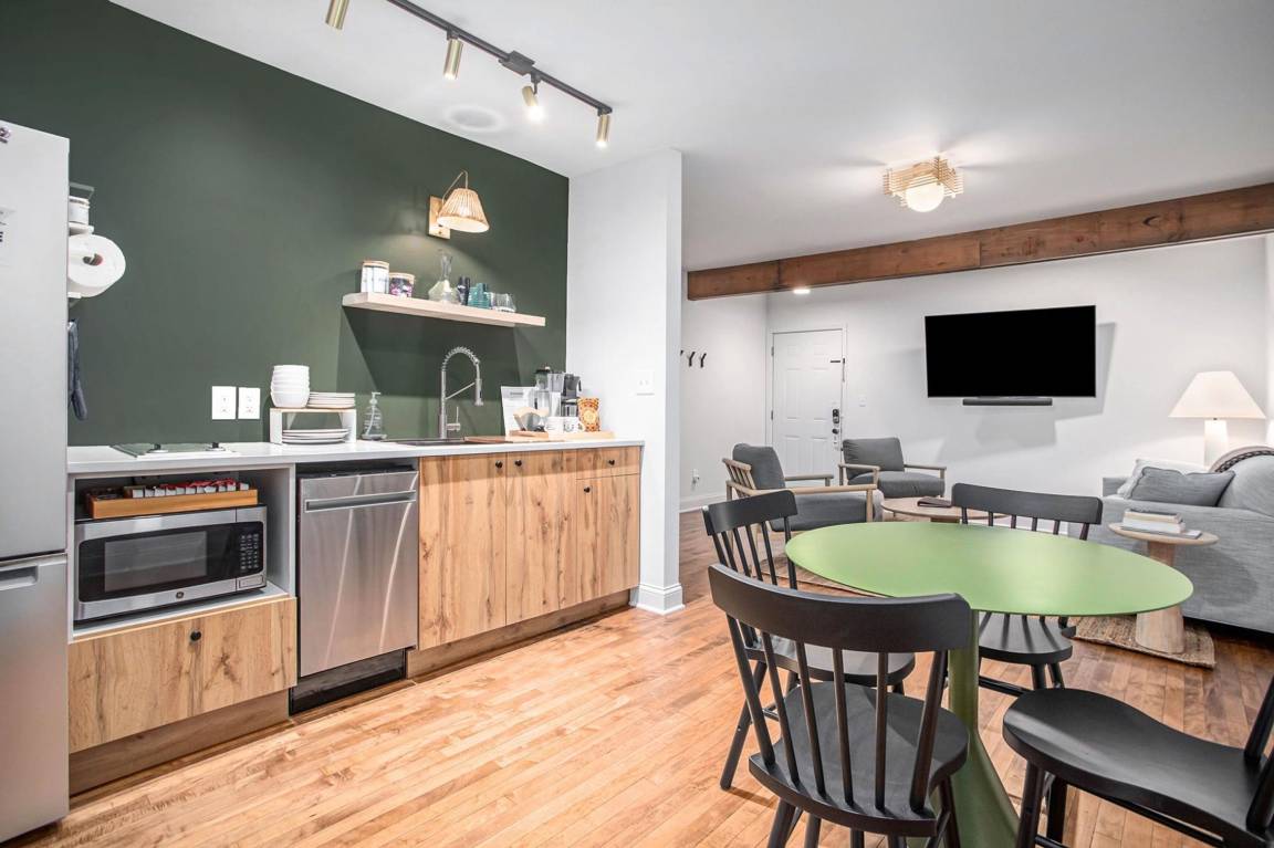 70 M² Apartment ∙ 2 Bedrooms ∙ 6 Guests - Michigan City, IN