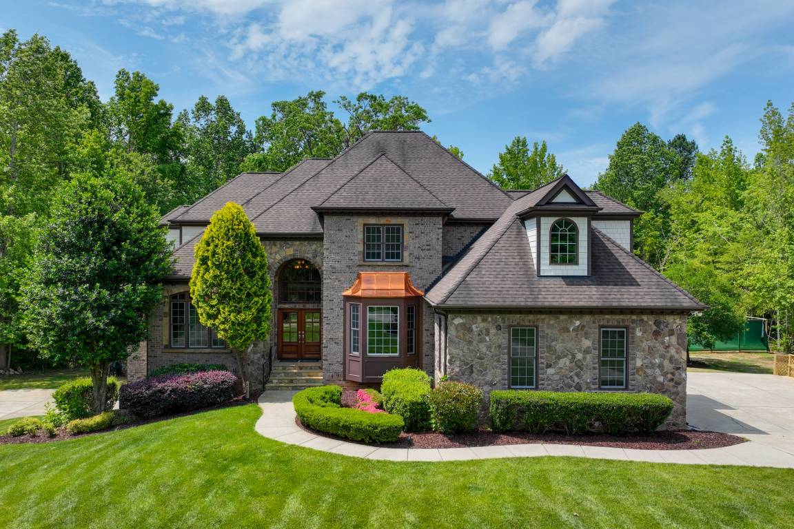 585 M² House ∙ 5 Bedrooms ∙ 16 Guests - Falls Lake, NC