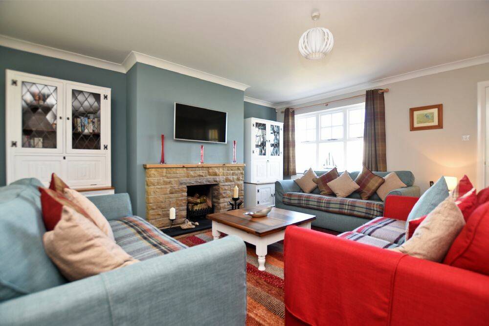 Cottage ∙ 4 Bedrooms ∙ 8 Guests - Bamburgh