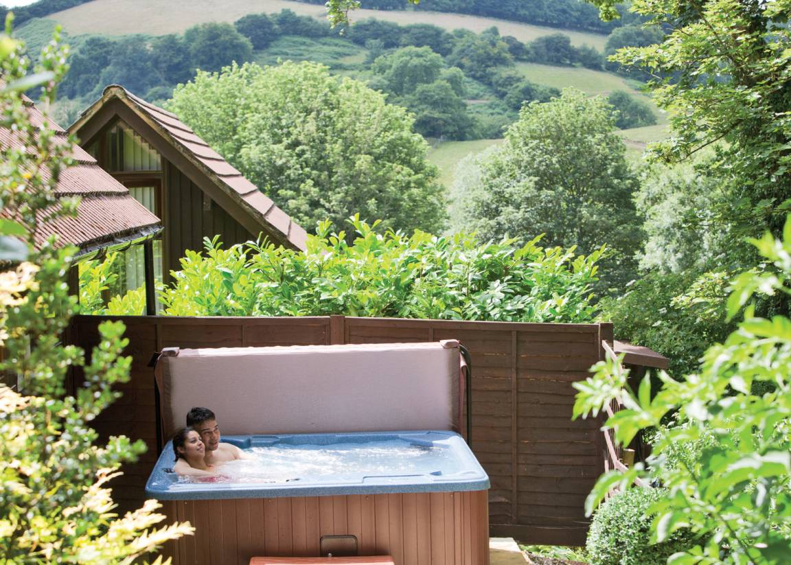 Chalet ∙ 2 Bedrooms ∙ 5 Guests - Devon