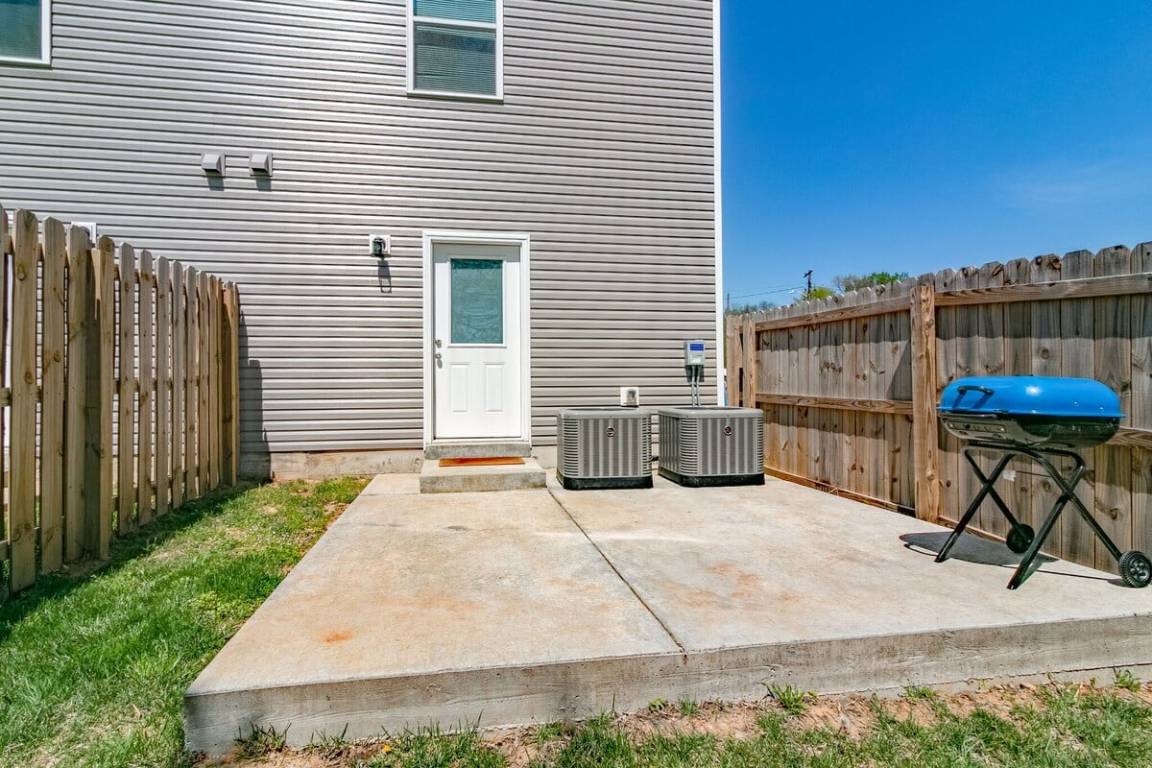 149 M² House ∙ 4 Bedrooms ∙ 10 Guests - Clarksville, TN