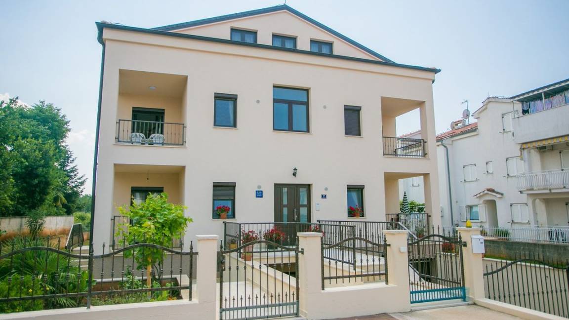 108 M² Appartement ∙ 3 Slaapkamers ∙ 5 Gasten - Poreč