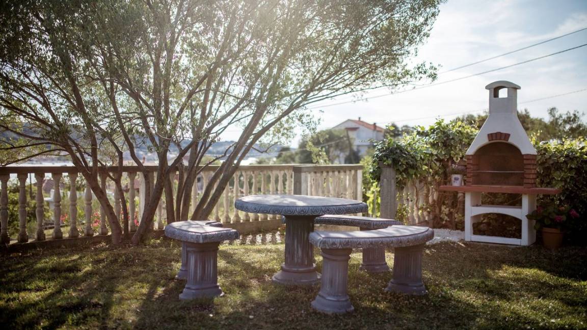 70 M² Ferienwohnung ∙ 3 Schlafzimmer ∙ 6 Gäste - Supetarska Draga