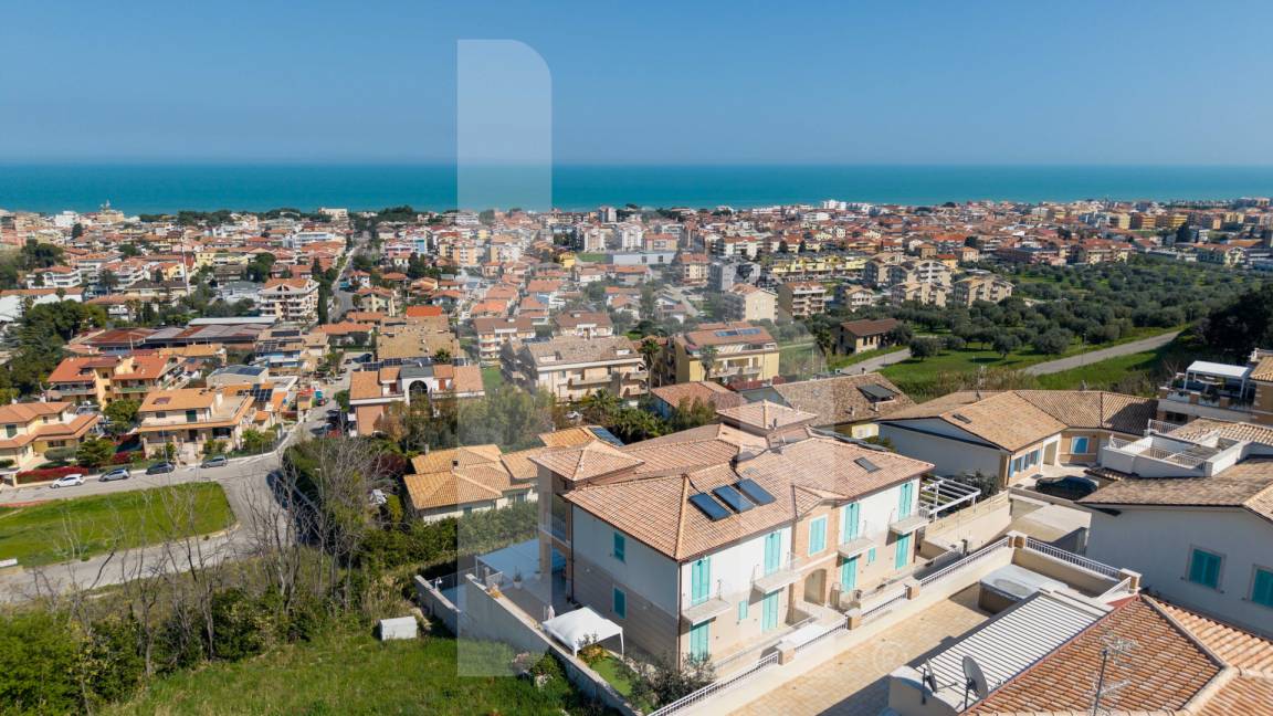 113 M² Appartamento Vacanza ∙ 3 Camere Da Letto ∙ 6 Ospiti - Alba Adriatica