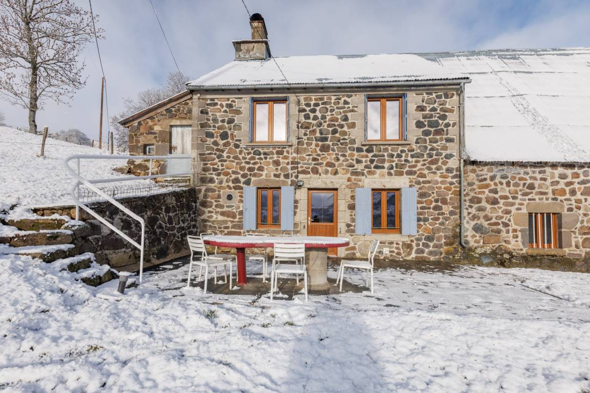 140 M² Maison De Vacances ∙ 3 Chambres ∙ 8 Personnes - Cantal