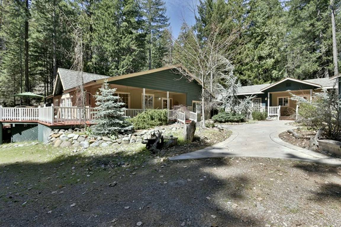 House ∙ 4 Bedrooms ∙ 10 Guests - Mount Shasta, CA