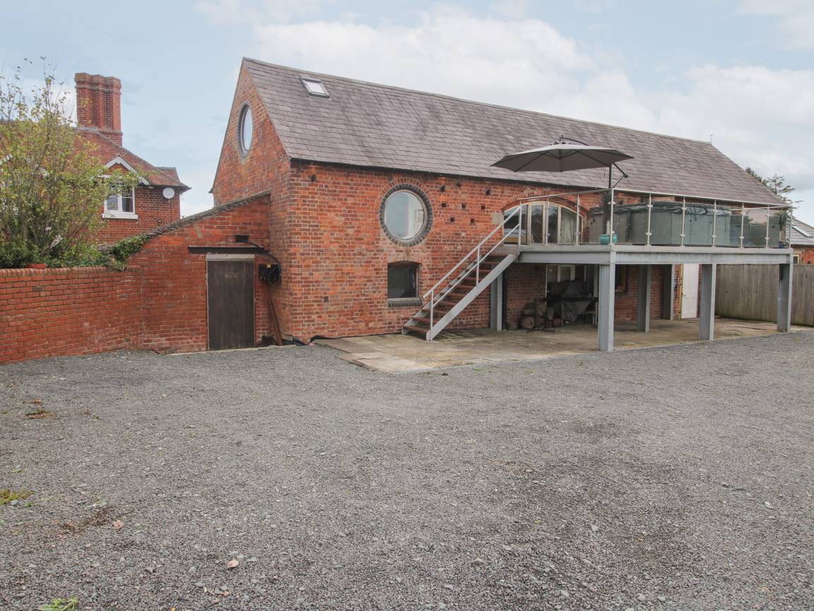 Cottage ∙ 3 Bedrooms ∙ 8 Guests - West Midlands