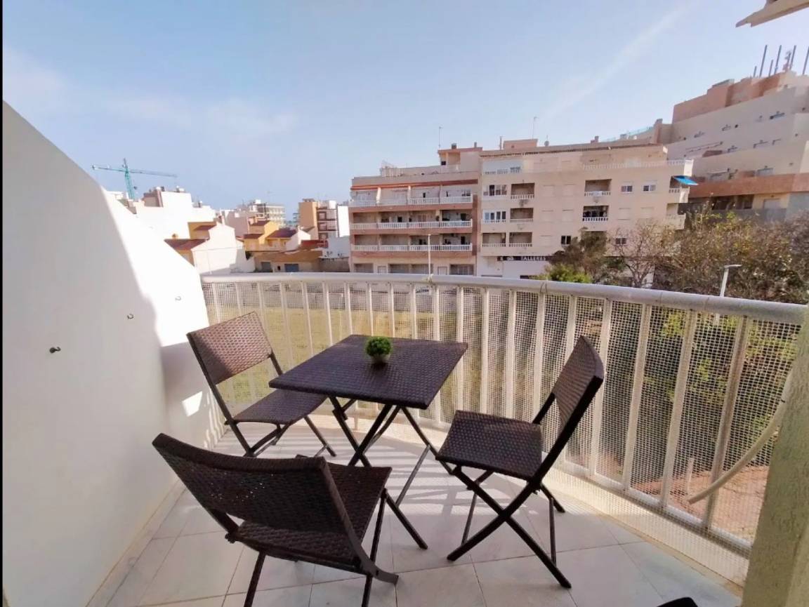 60 M² Appartement ∙ 2 Chambres ∙ 4 Personnes - Torrevieja