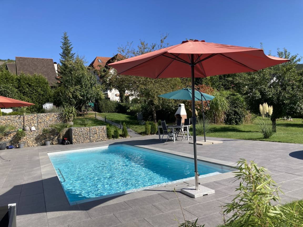 Ferienwohnung ∙ 2 Schlafzimmer ∙ 4 Gäste - Bad Neustadt an der Saale