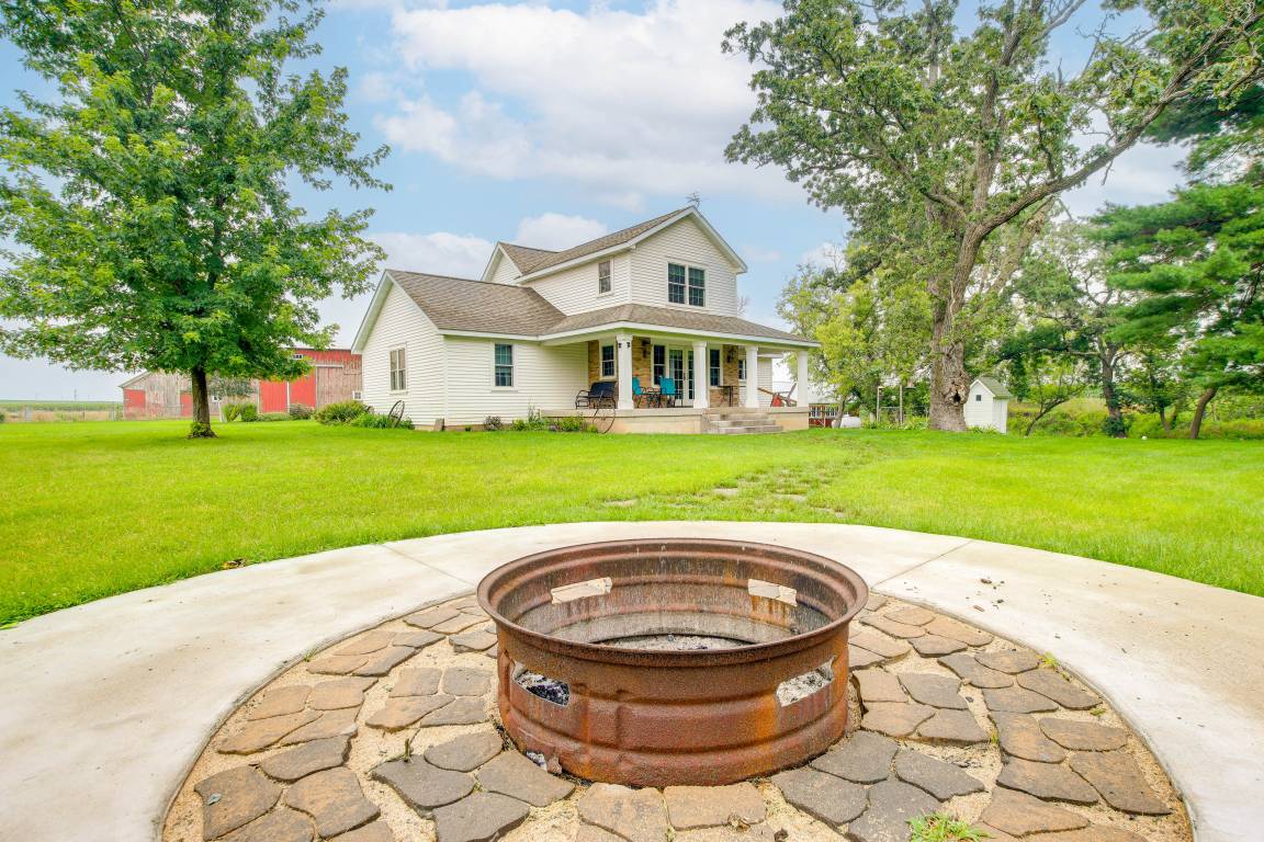 208 M² House ∙ 4 Bedrooms ∙ 11 Guests - Backbone State Park, Dundee