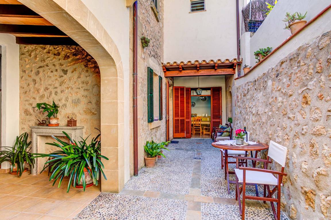 253 M² Ferienhaus ∙ 3 Schlafzimmer ∙ 6 Gäste - Pollença