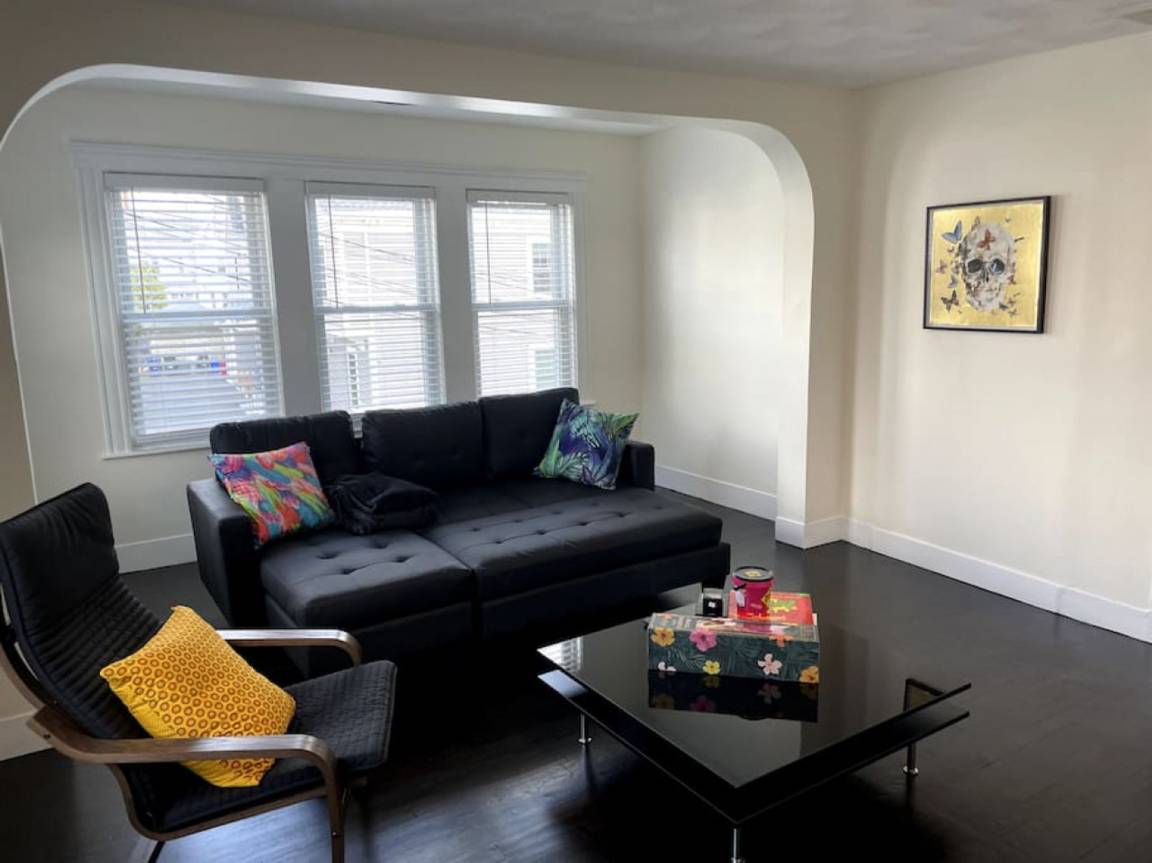 Apartment ∙ 3 Bedrooms ∙ 8 Guests - Lexington, MA