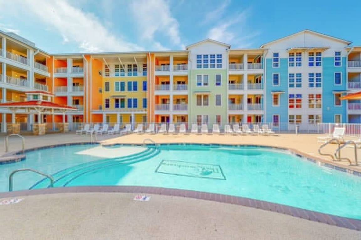 Apartment ∙ 3 Bedrooms ∙ 8 Guests - Sandbridge Beach, VA
