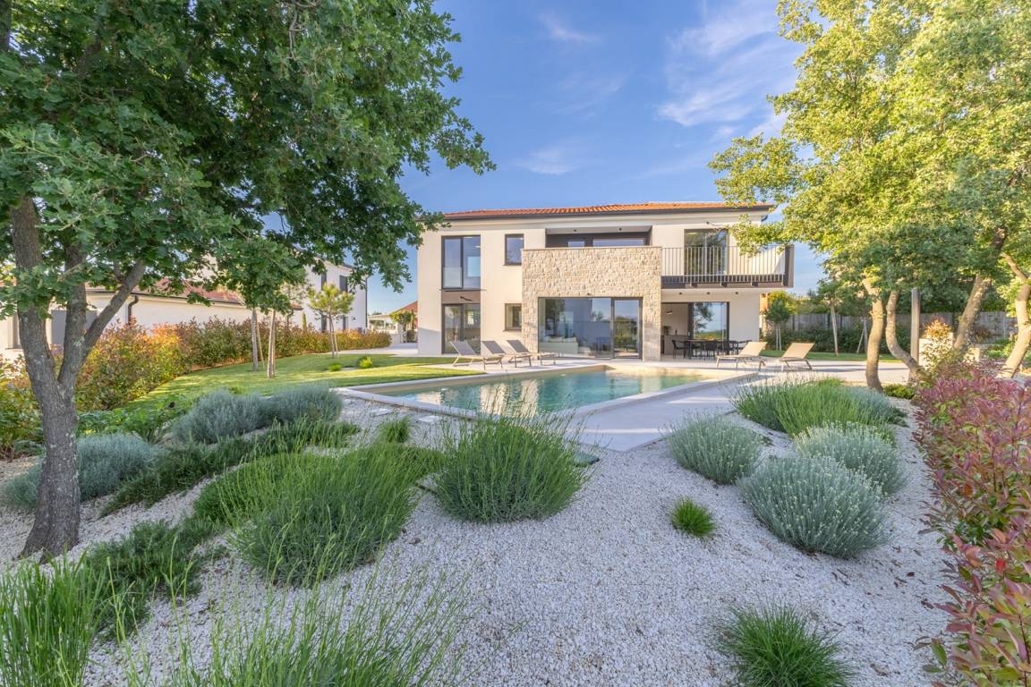 220 M² Villa ∙ 3 Bedrooms ∙ 6 Guests - Rovinj