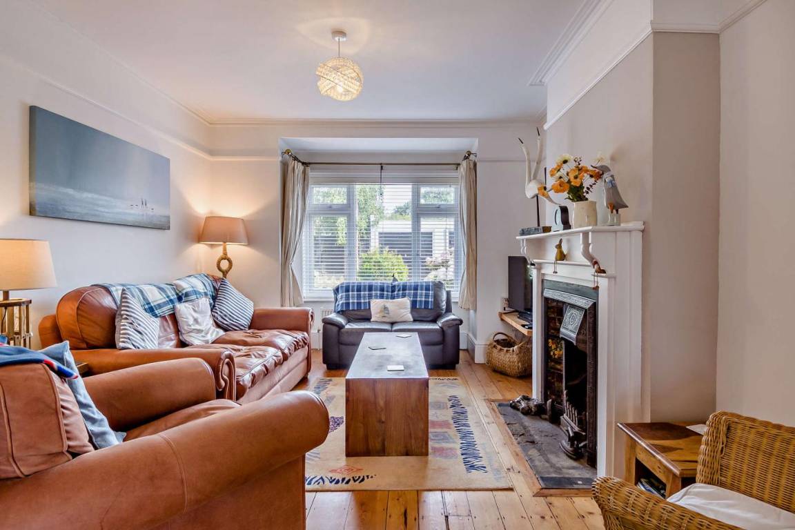 Cottage ∙ 4 Bedrooms ∙ 8 Guests - North Walsham