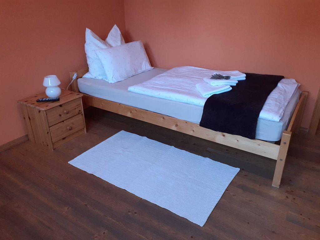 20 M² Ferienwohnung ∙ 1 Gast - Crimmitschau