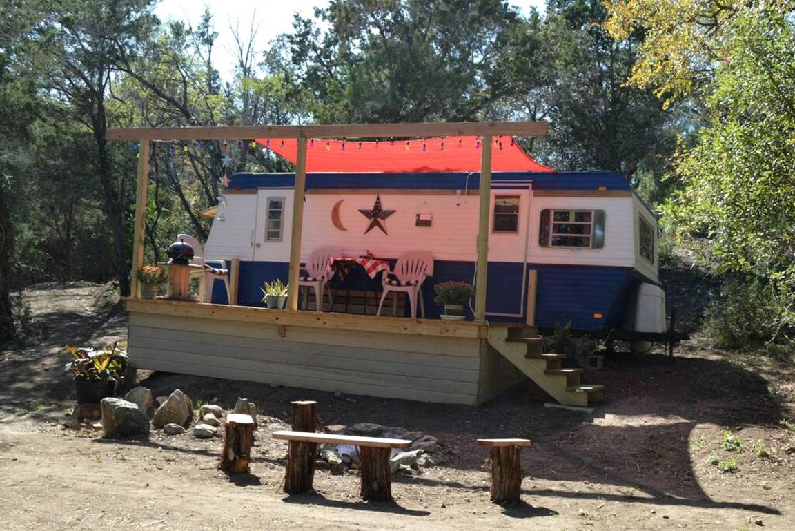 Caravan ∙ 1 Bedroom ∙ 3 Guests - Lake Travis, TX