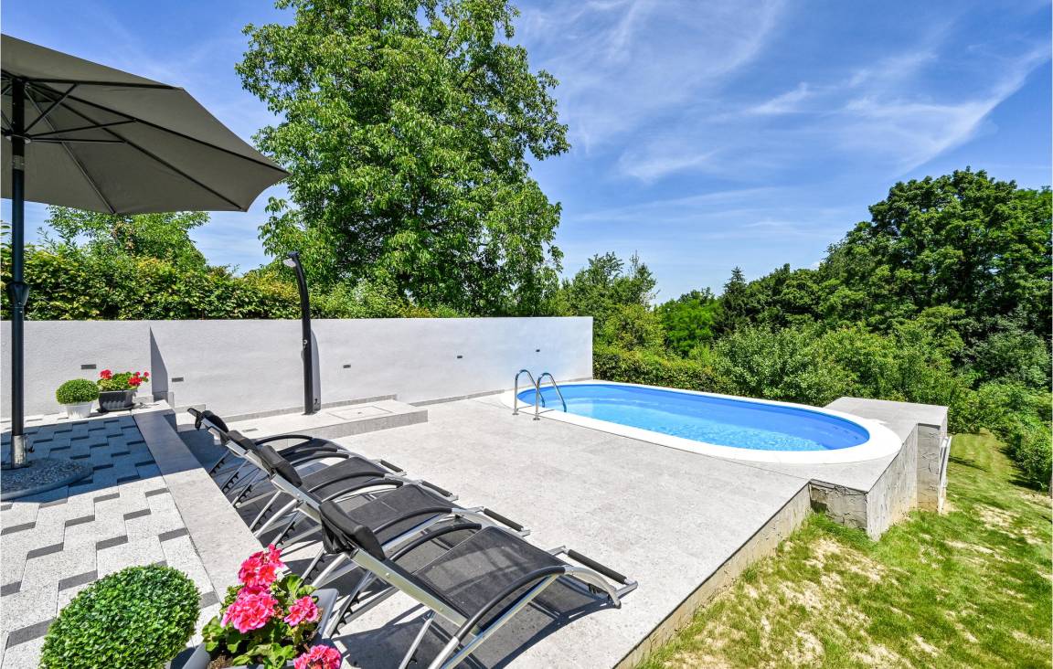 125 M² House ∙ 2 Bedrooms ∙ 5 Guests - Varaždin