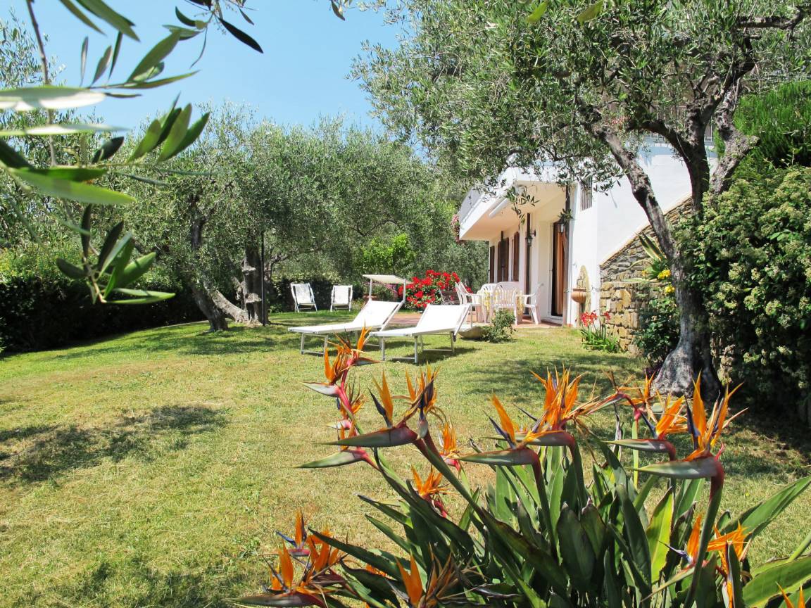 100 M² Apartment ∙ 3 Bedrooms ∙ 6 Guests - San Bartolomeo al Mare