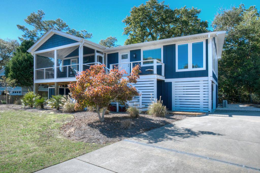 House ∙ 3 Bedrooms ∙ 9 Guests - Oak Island, NC