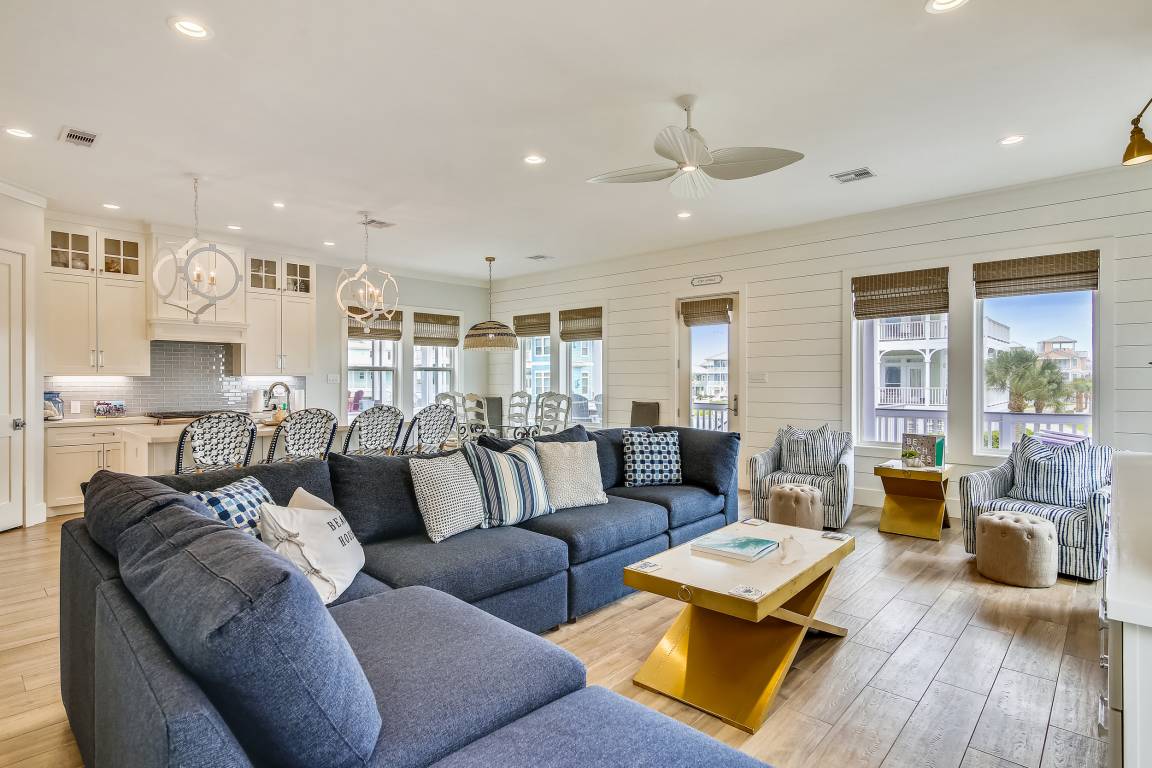 258 M² House ∙ 5 Bedrooms ∙ 14 Guests - Galveston, TX