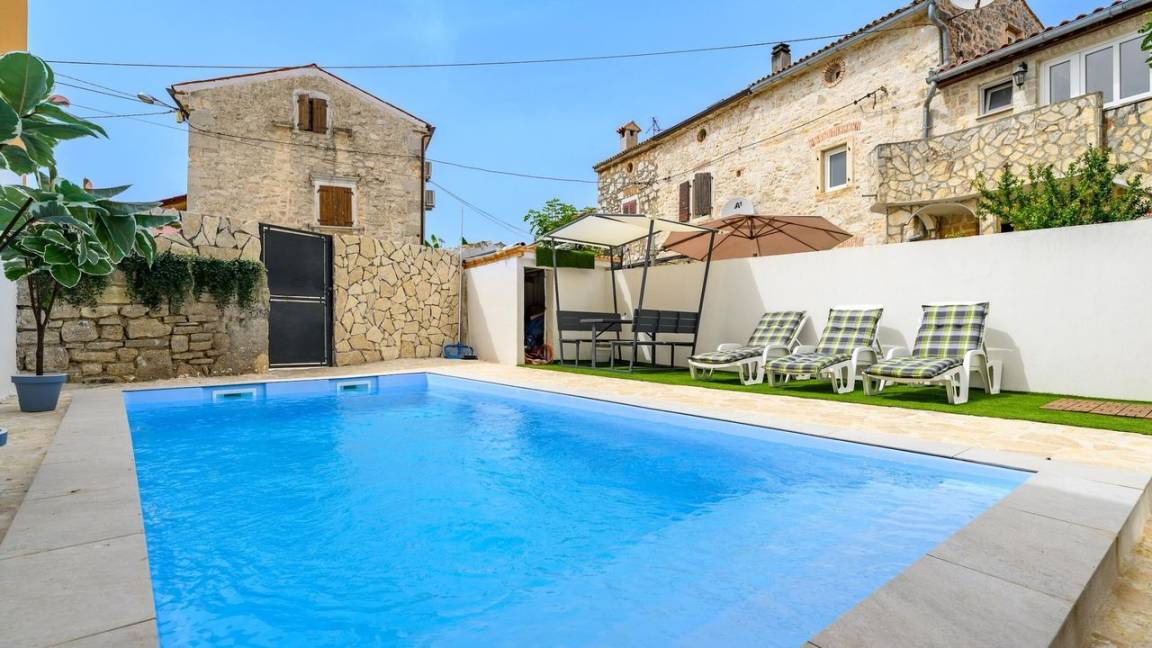 145 M² Apartamento ∙ 3 Habitaciones ∙ 8 Huéspedes - Rovinj