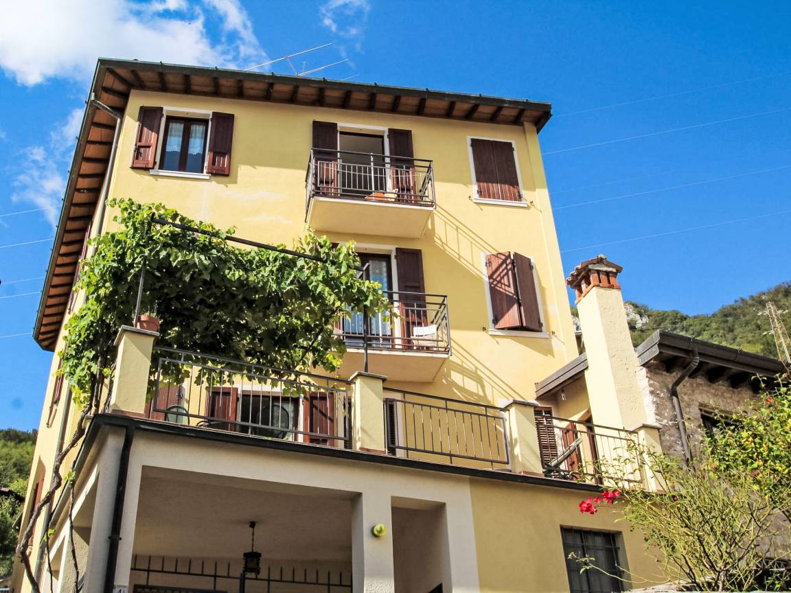 100 M² Apartamento ∙ 3 Habitaciones ∙ 5 Huéspedes - Toscolano-Maderno