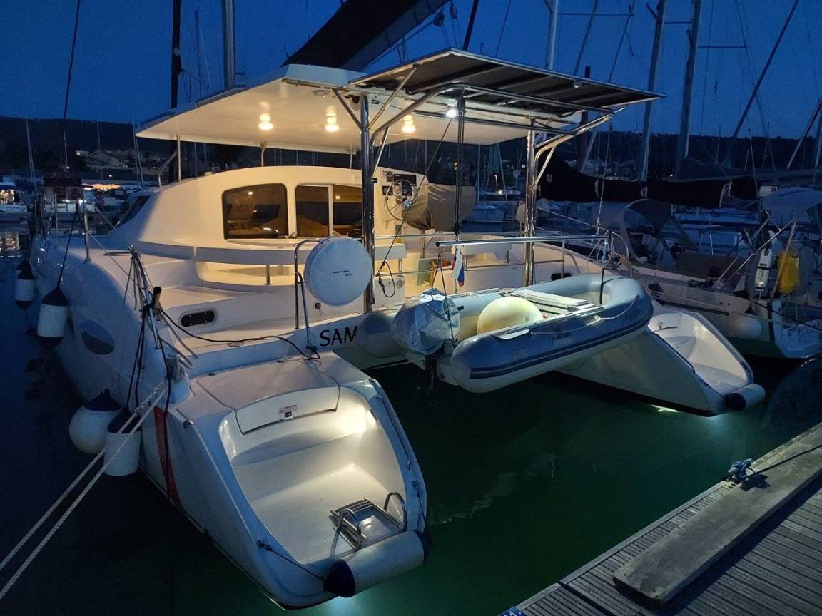 12 M² Casa Flotante ∙ 4 Habitaciones ∙ 8 Huéspedes - Portorož