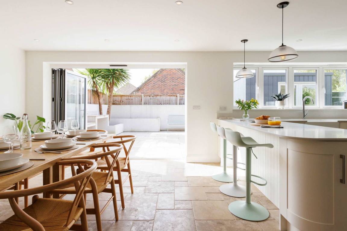 149 M² House ∙ 4 Bedrooms ∙ 8 Guests - Emsworth