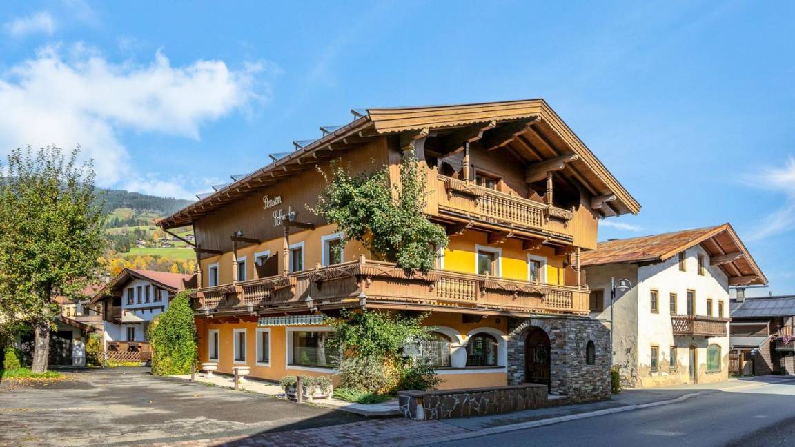 250 M² Ferienhaus ∙ 9 Schlafzimmer ∙ 19 Gäste - Kitzbühel