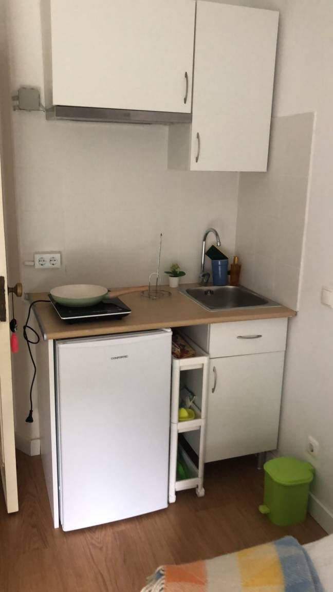 15 M² Pokój ∙ 1 Sypialnia ∙ 1 Gość - Oeiras