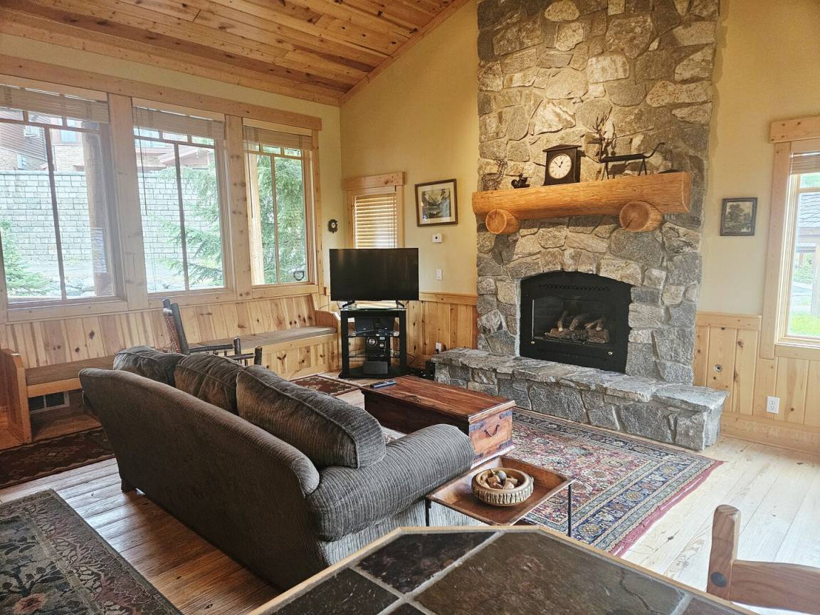 70 M² Cabin ∙ 4 Bedrooms ∙ 9 Guests - Sandpoint, ID